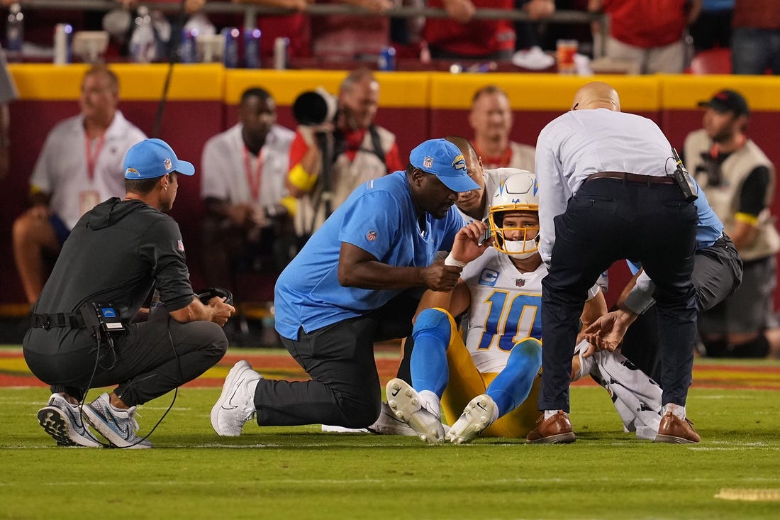 NFL News: Chargers QB Justin Herbert (ribs) remains day-to-day - CWEB
